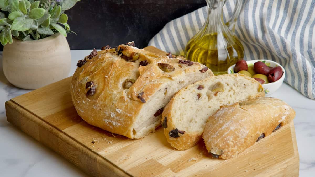 Easy Greek Olive Bread (No Knead) | Mamazilla