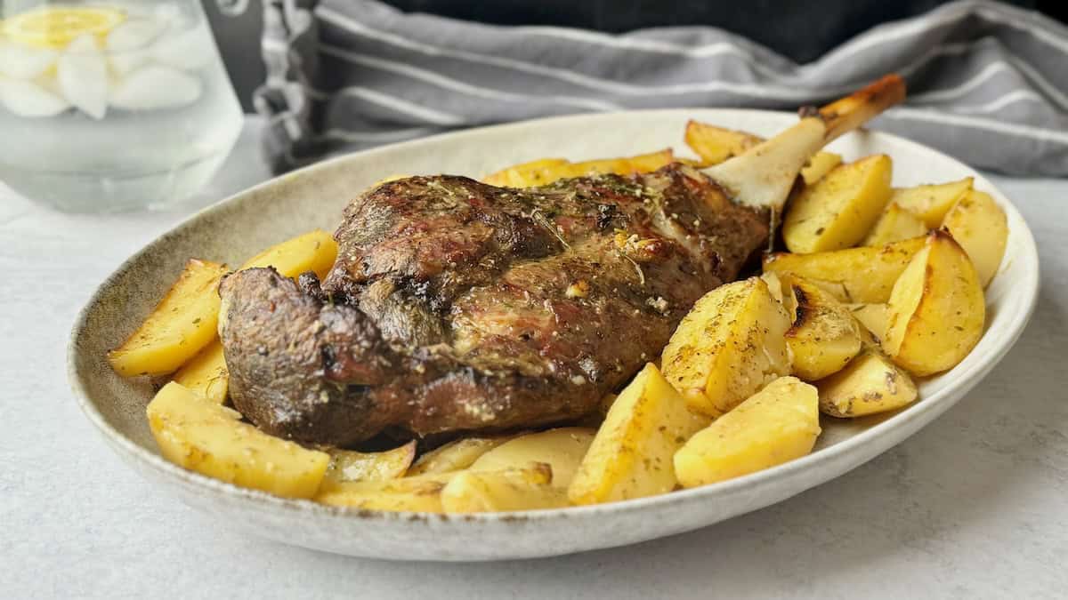 Greek Lamb Roast With Lemon Potatoes | Mamazilla