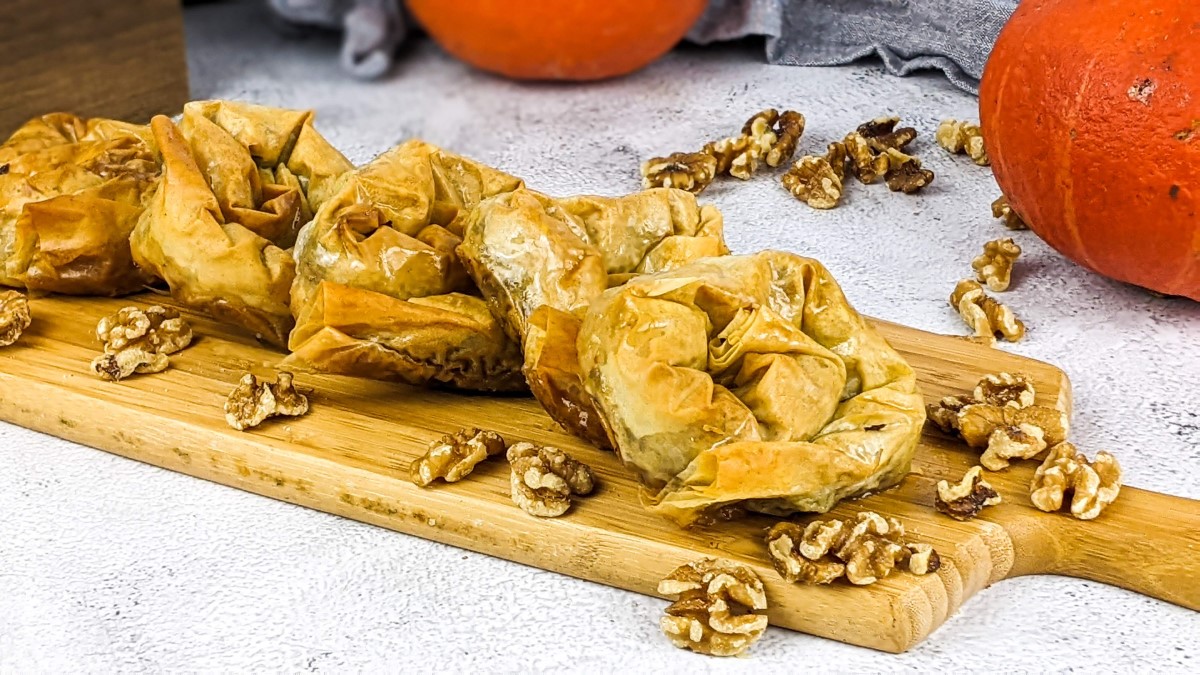 Greek Sweet Pumpkin Or Squash Pies With Phyllo Pastry | Mamazilla